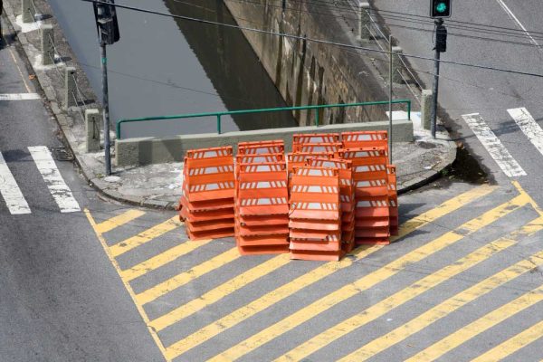 Road Barrier: Mengenal Jenis-Jenis Pembatas Jalan Untuk Keamanan Jalan Raya